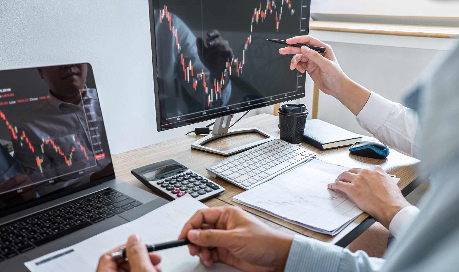 What instruments can I trade and what trading strategies can I use?